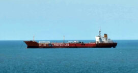 Pontón Recalada: el buque fondeado en medio de la nada con una función ...